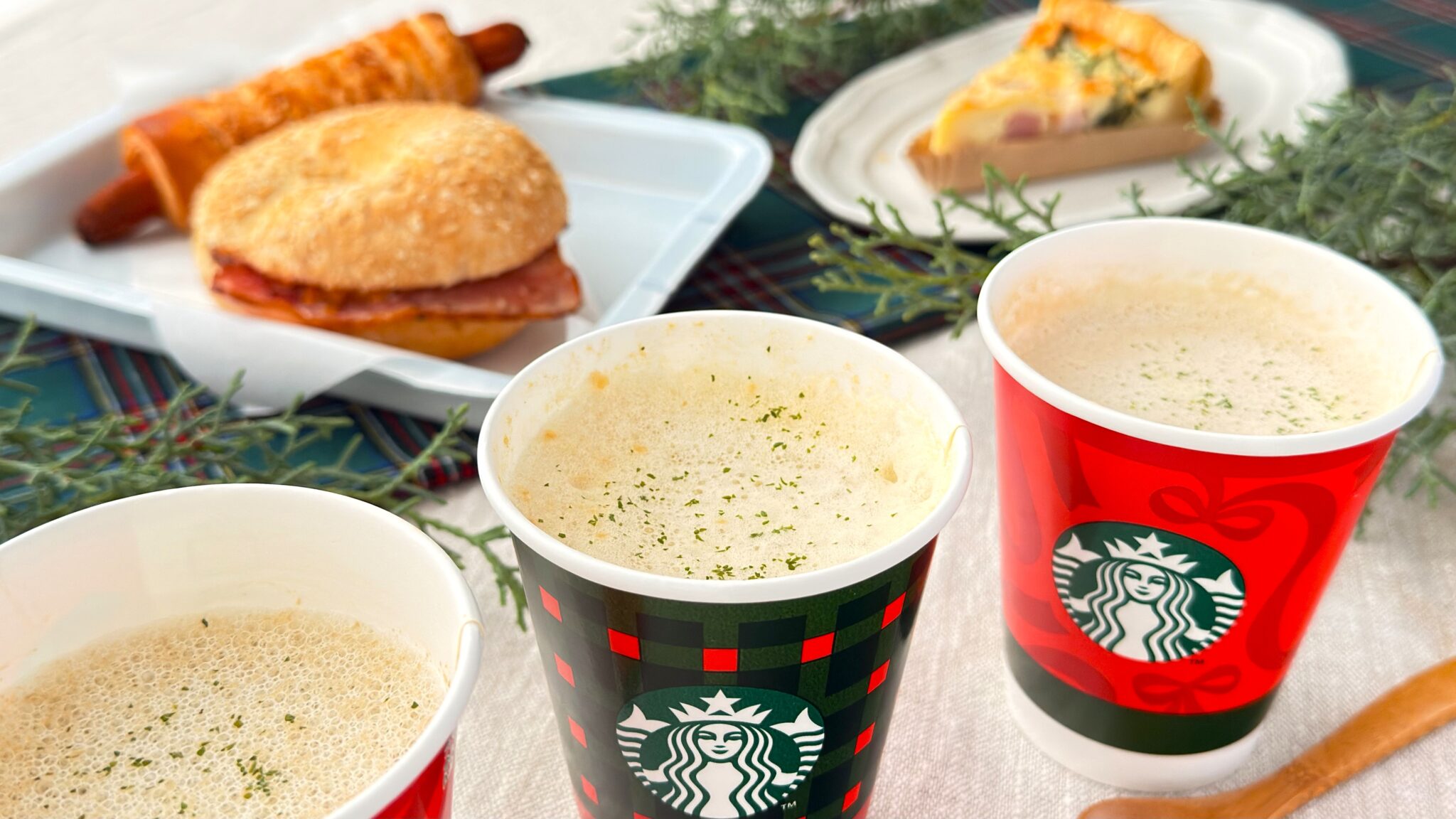 スタバ初のスープメニュー！「トリュフスープチーノ」のミルクカスタム飲み比べレポや値段など解説 | COCO ii TOCO ~ココイイトコ~